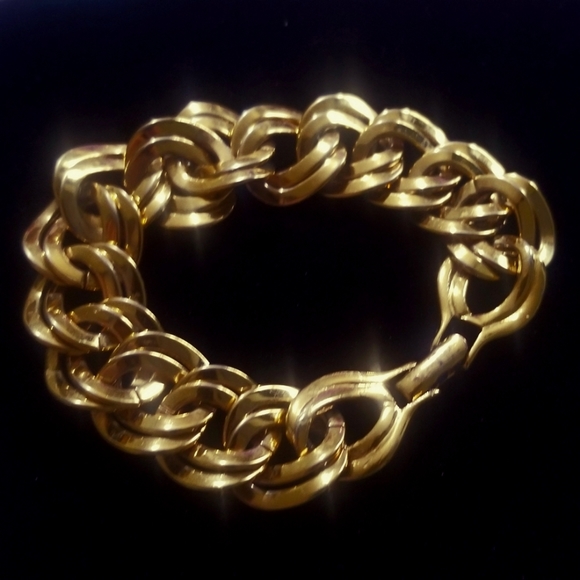 Monet | Jewelry | Vintage Signed Monet Gold Tone Bracelet | Poshmark